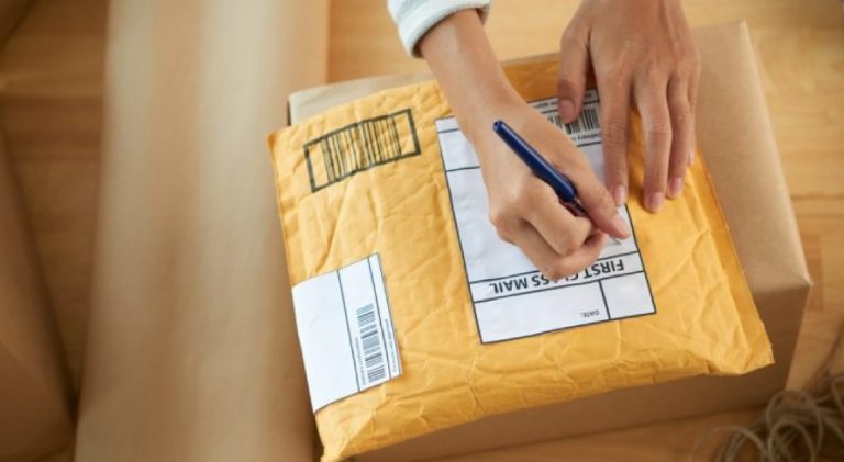 Mengirim Paket dengan Nilai Tinggi: Apa Saja yang Harus Dipersiapkan?